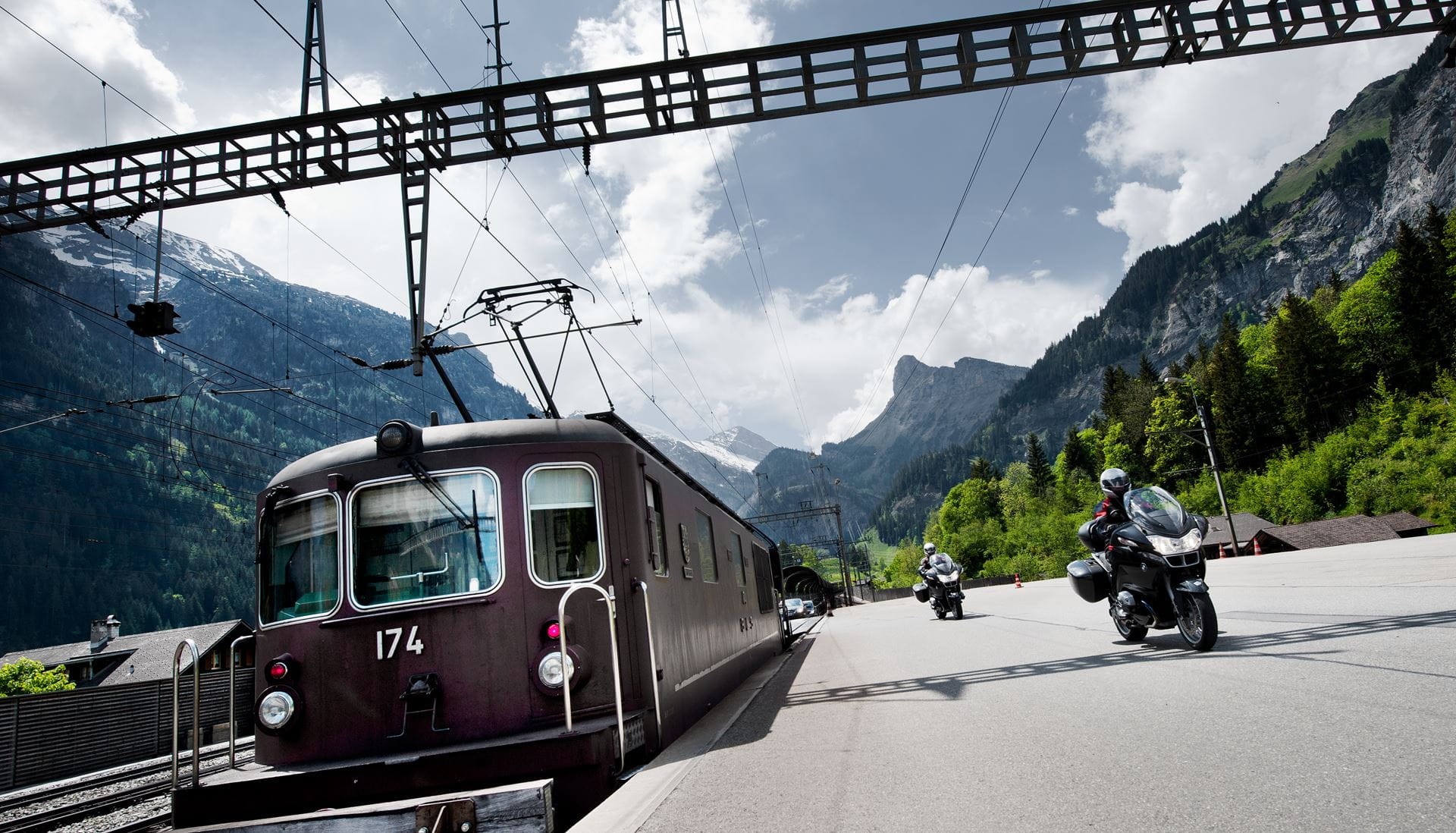 BLS car transport service - Direct travel to Valais and Italy