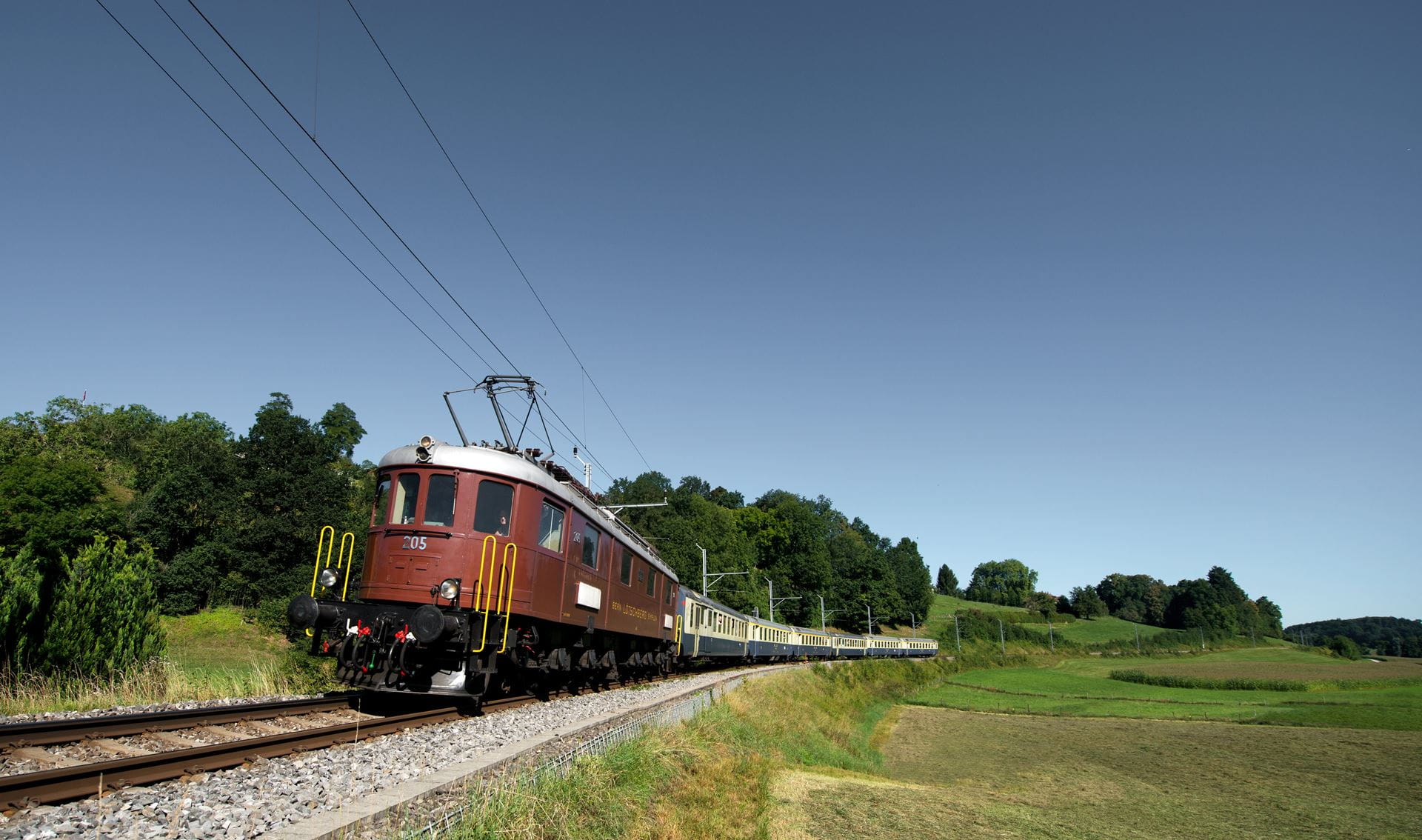 Historic vehicles - Ae015 Ae6/8 locomotive - charter & fleet