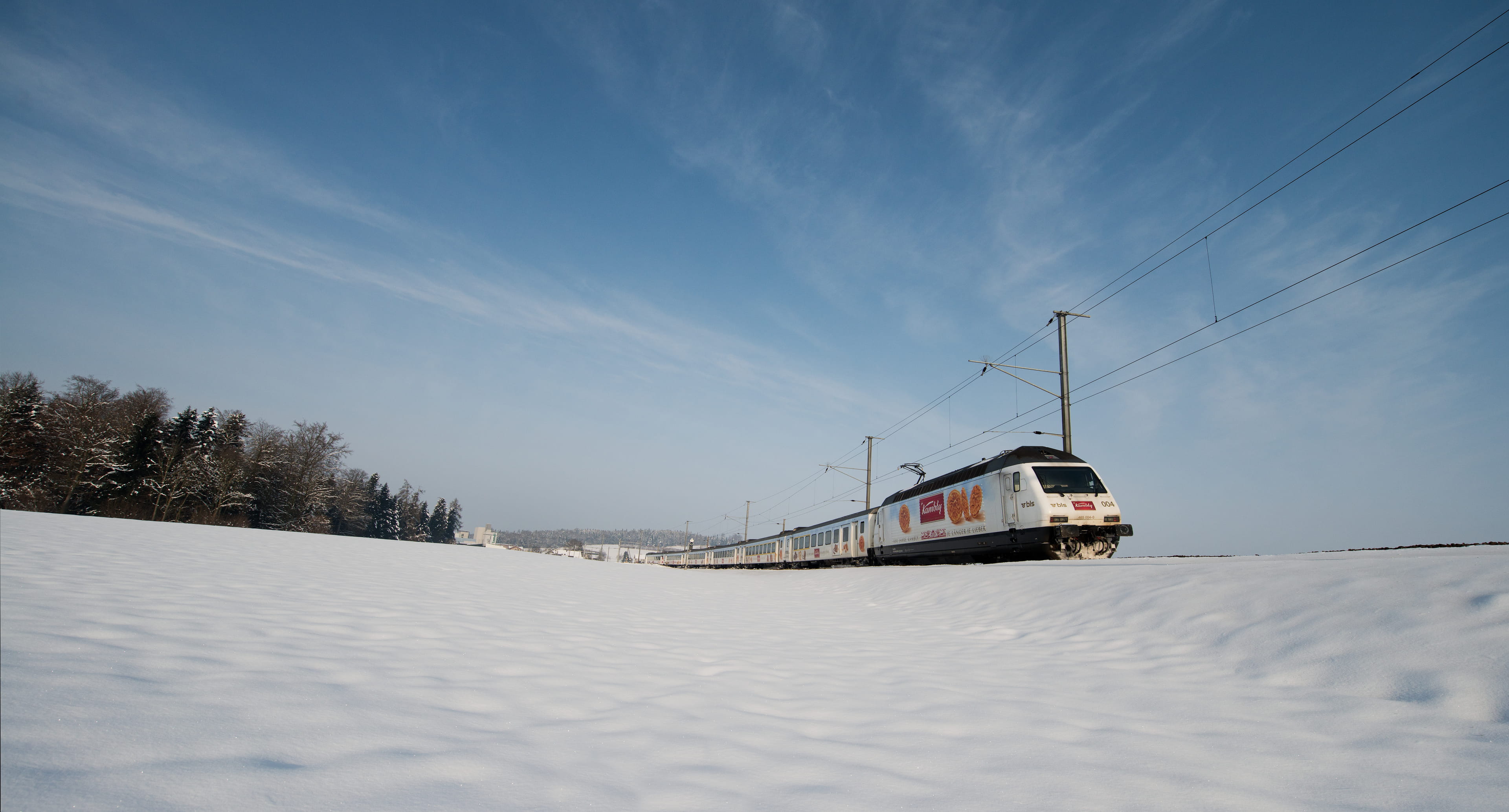 Unterwegs mit der Bahn - BLS AG