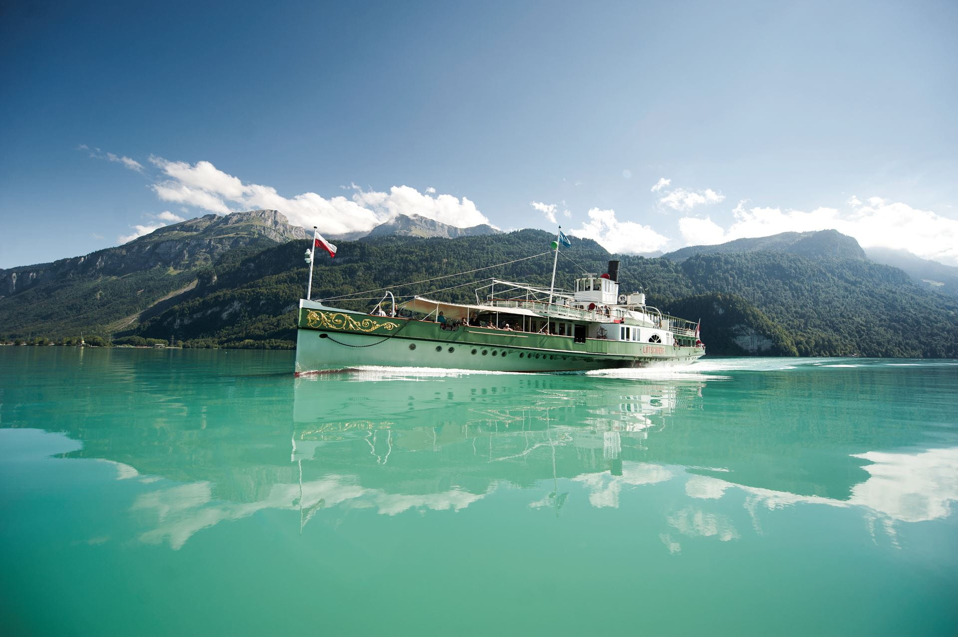 The castles of Lake Thun - Excursions by train