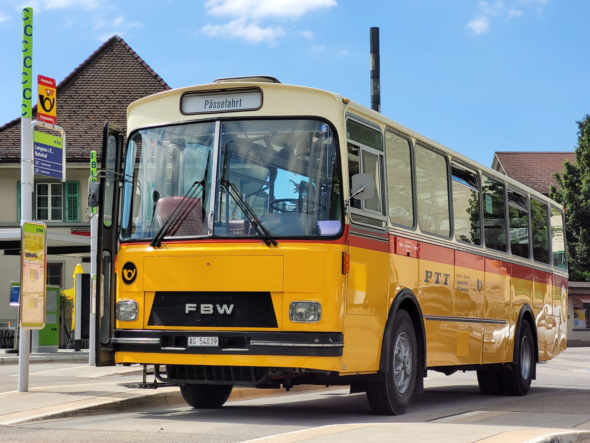 Oldtimer-Postauto auf die Moosegg - Ausflüge mit dem Zug