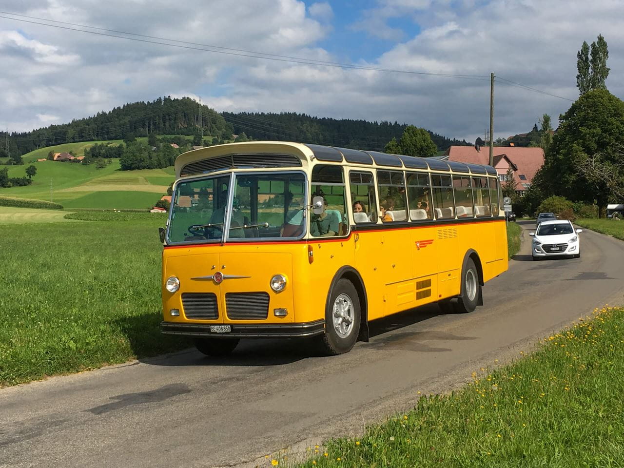 Oldtimer-Postauto auf die Moosegg - Ausflüge mit dem Zug