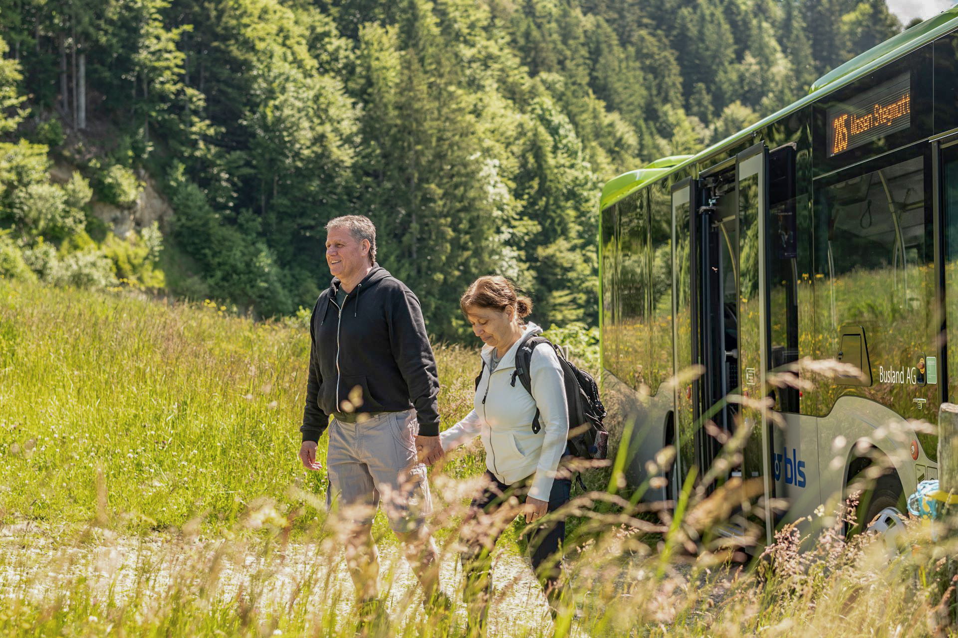 Wanderbus Luederenalp – Ausflüge mit dem Bus