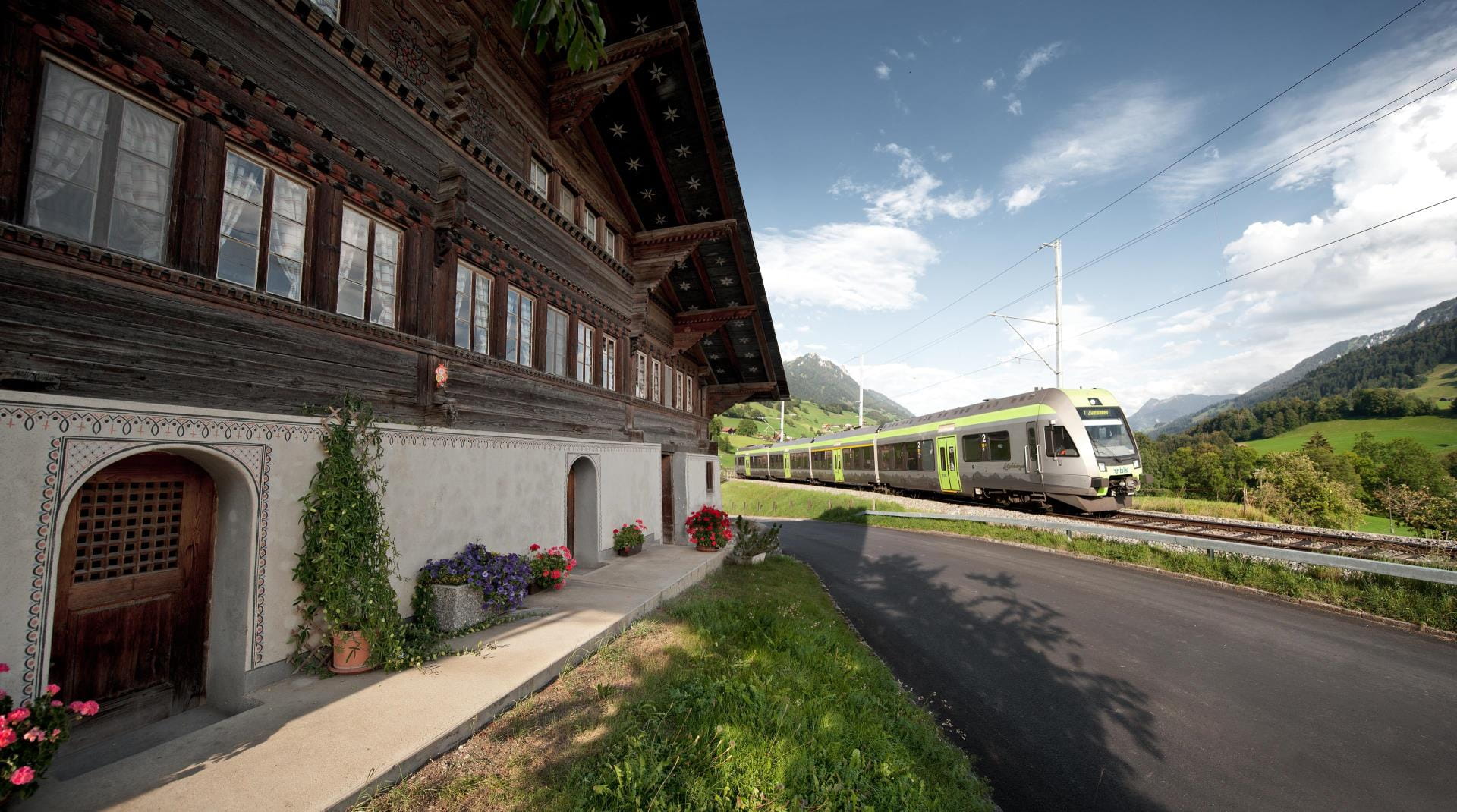 Round trip with the RegioExpress Lötschberger - Bern–Goppenstein–Brig ...