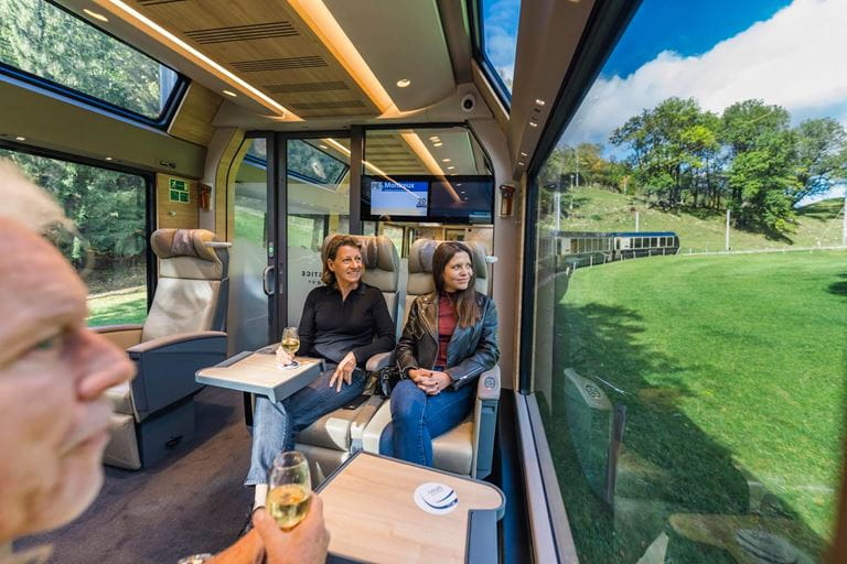 GoldenPass Express Interlaken–Montreux - Excursions by train