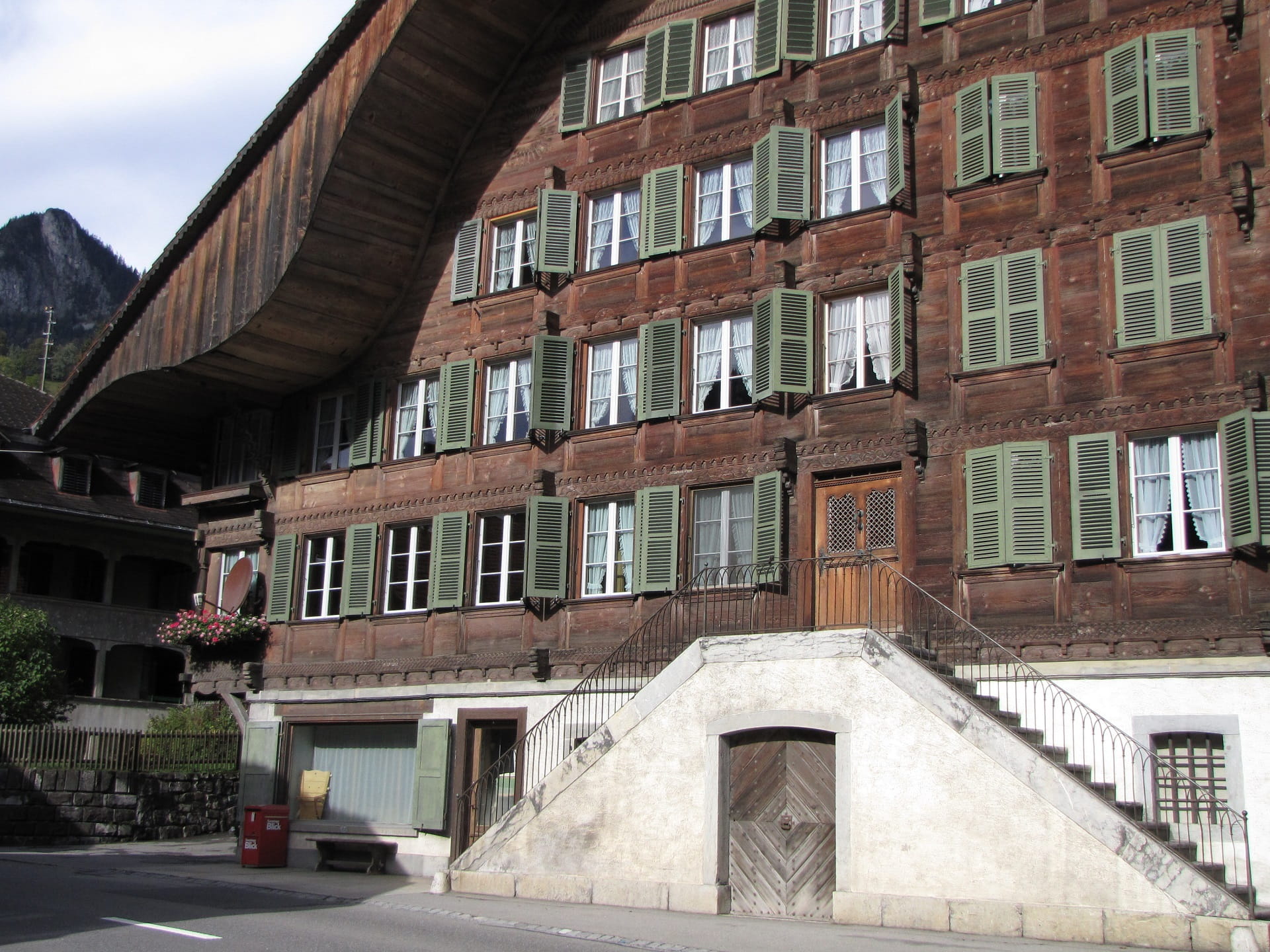 Simmental House Trail Wimmis–Weissenburg & Erlenbach–Boltigen – Excursions