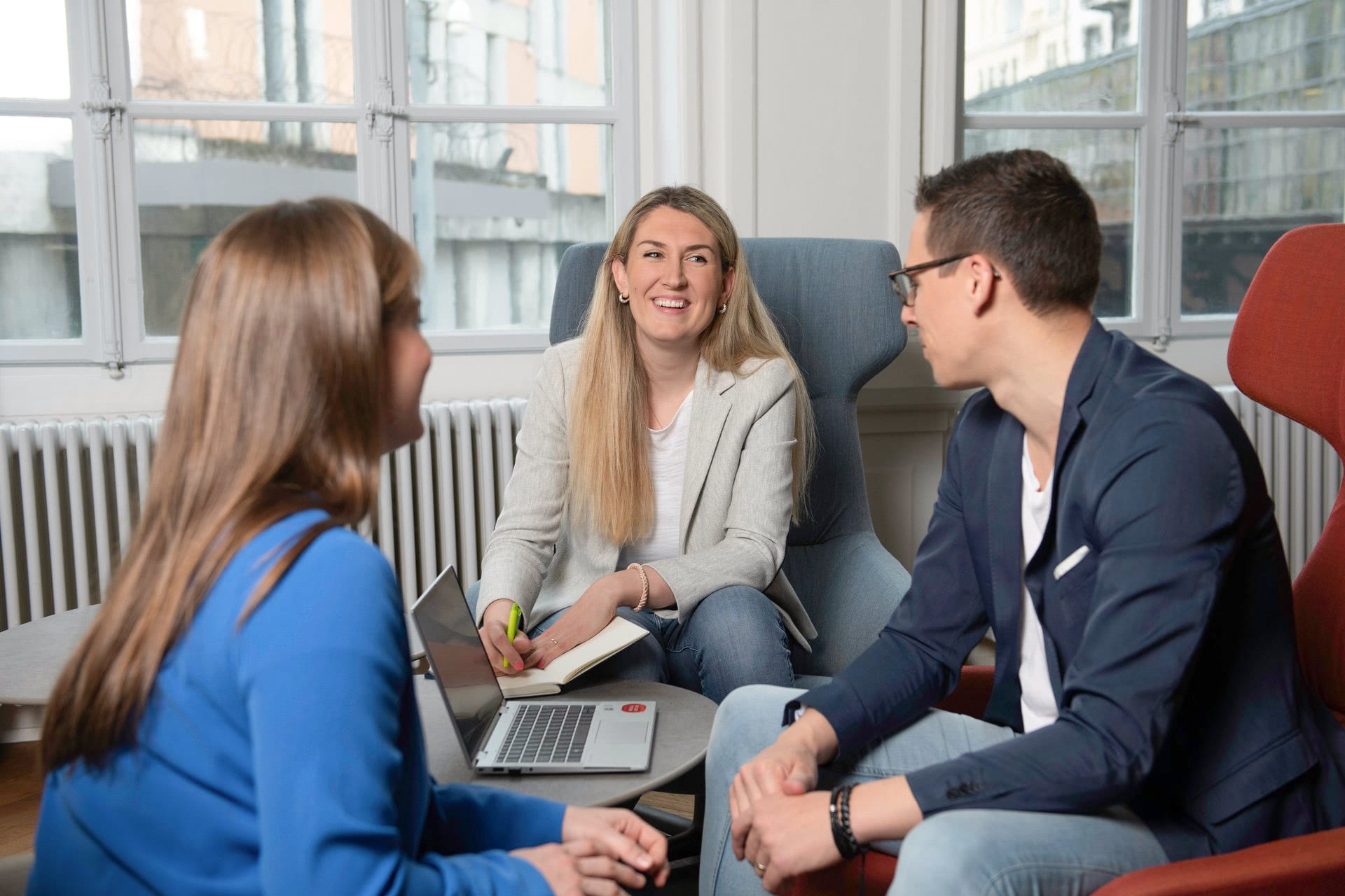 Work at BLS: Find job vacancies now – BLS Ltd.