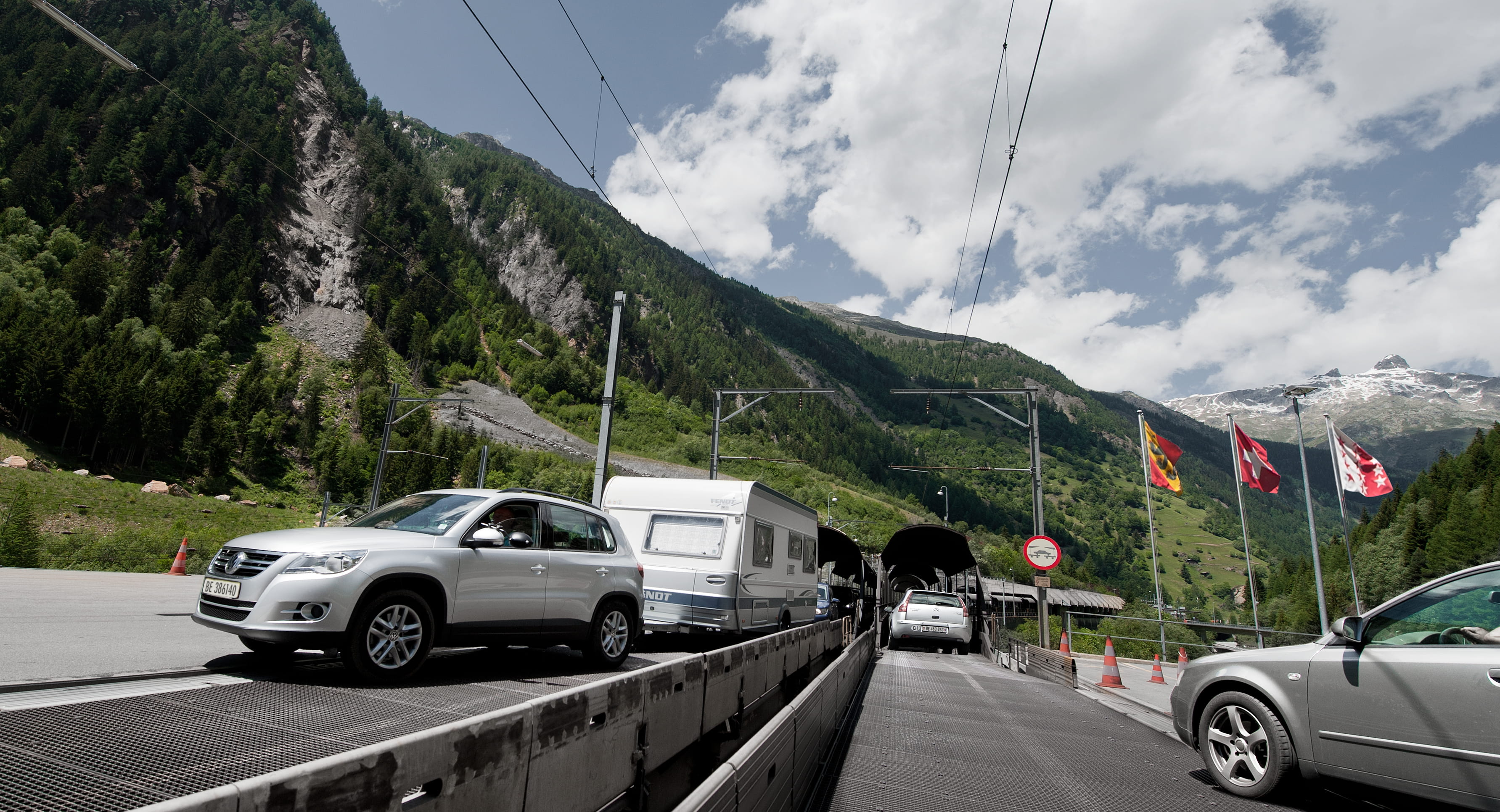 BLS betreibt ab dem 10.12.2017 den Autoverlad zwischen Brig und Iselle ...