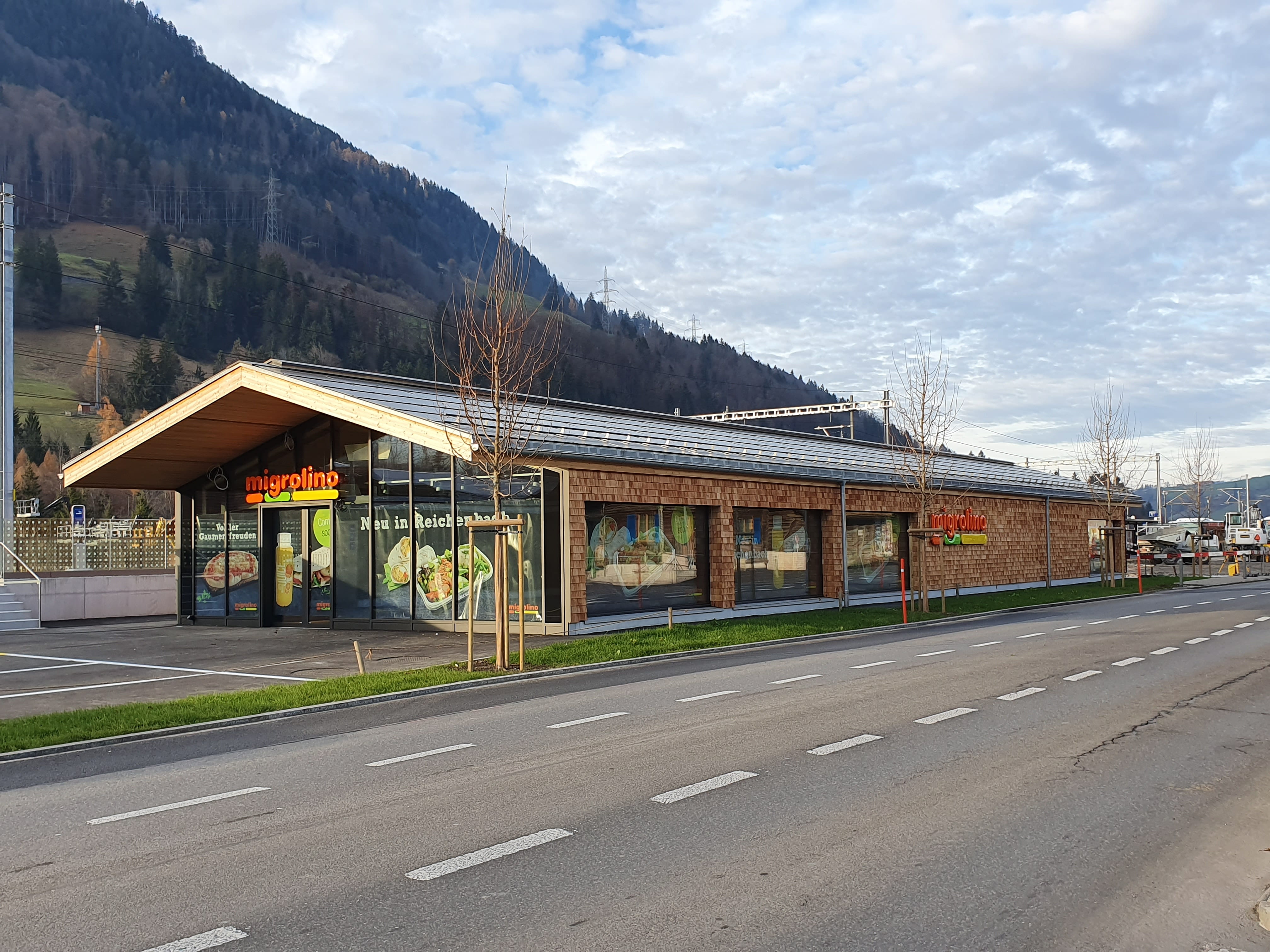 BLS eröffnet neuen Bahnhof Reichenbach - BLS AG